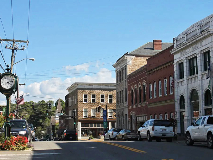 Fayetteville: Downtown's historic buildings stand like well-dressed sentinels&mdash;guarding stories from another century.
