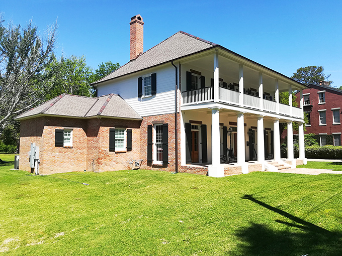 This isn't just historic architecture—it's a Southern time machine where you half expect to see Scarlett O'Hara descend that graceful staircase asking about tomorrow.