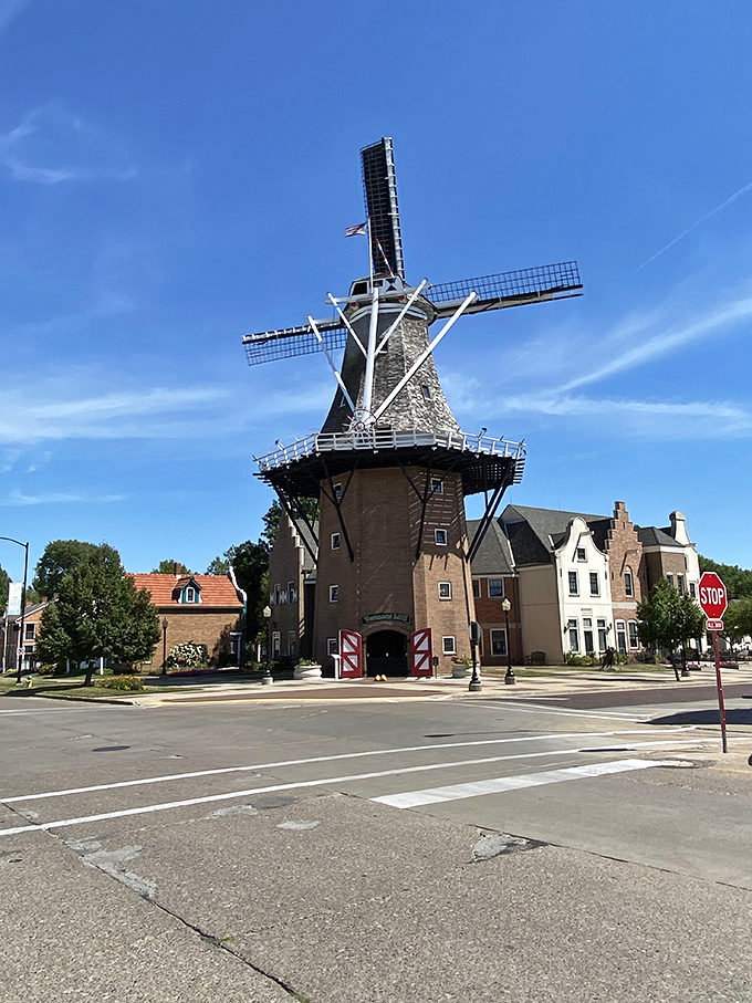 The Vermeer Windmill stands as a towering testament to Dutch engineering—like having the Eiffel Tower of flour production in your backyard.