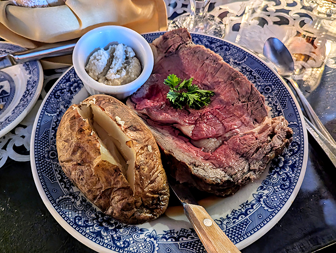 This prime rib isn't just dinner—it's a carnivorous masterpiece that would make George Washington himself put down his hatchet and pick up a knife and fork.