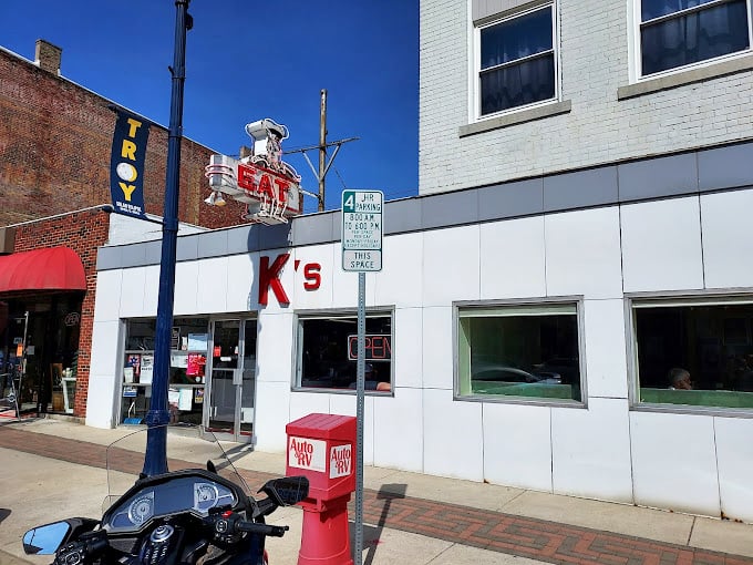 K's Hamburger Shop: That iconic "EAT" sign has been guiding hungry travelers to burger bliss since before GPS was even a twinkle in technology's eye.