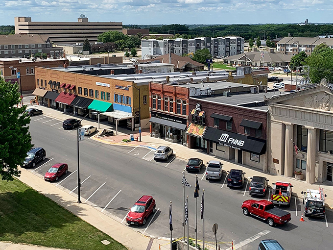 Newton's downtown invites you to slow down and stay awhile. The pace of life here moves at "retirement speed."