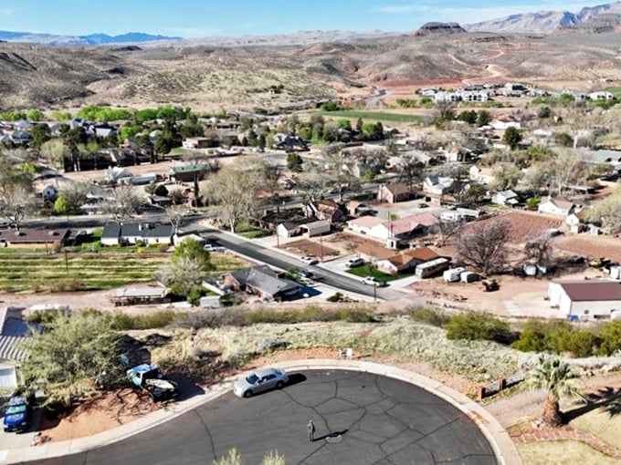 "Welcome to the Santa Clara Historical District" &ndash; where your Social Security check stretches as far as those mountain views.