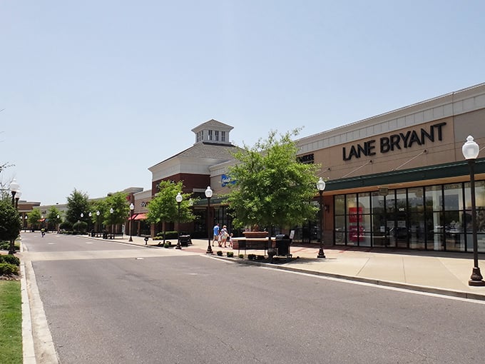 Southaven's shopping district has that "just right" feel &ndash; not too big, not too small, and parking that doesn't require a treasure map.