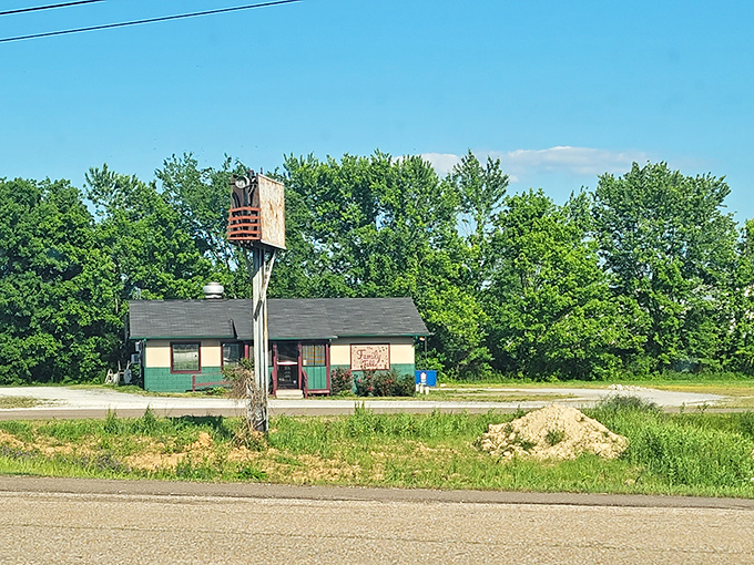 The Family Table sits quietly by the roadside, like a culinary secret that locals have been trying&mdash;and failing&mdash;to keep to themselves.