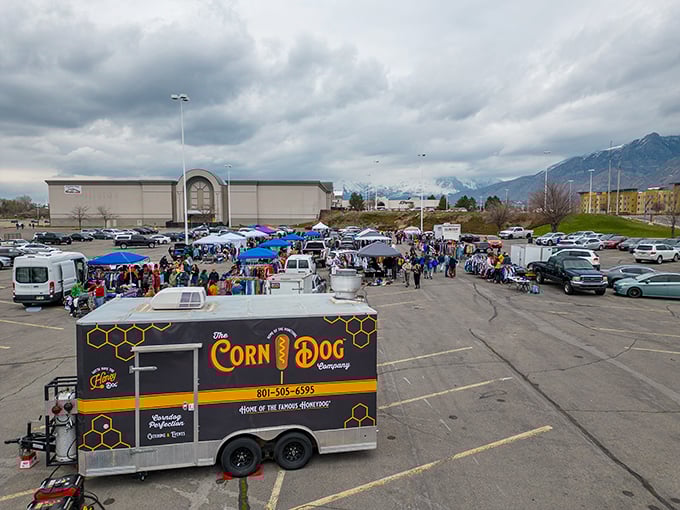 Mountains watch over deal-seekers as they navigate this asphalt sea of possibilities. The thrill is in not knowing what you'll find!