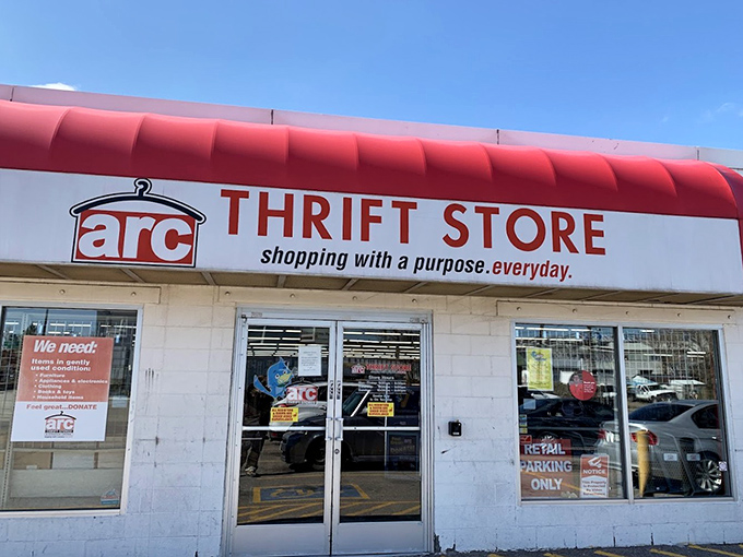 Sunshine and savings! Arc's bright storefront promises a day of discovery for savvy Colorado treasure hunters.