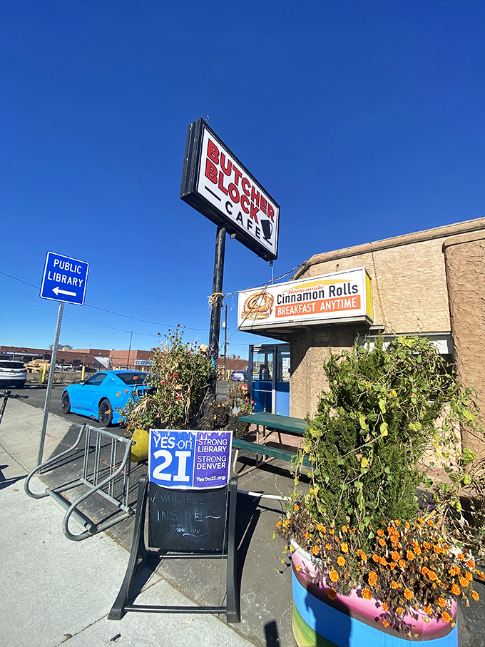 The simplicity of Butcher Block Caf&eacute;'s exterior is like a poker face hiding a royal flush of breakfast delights.