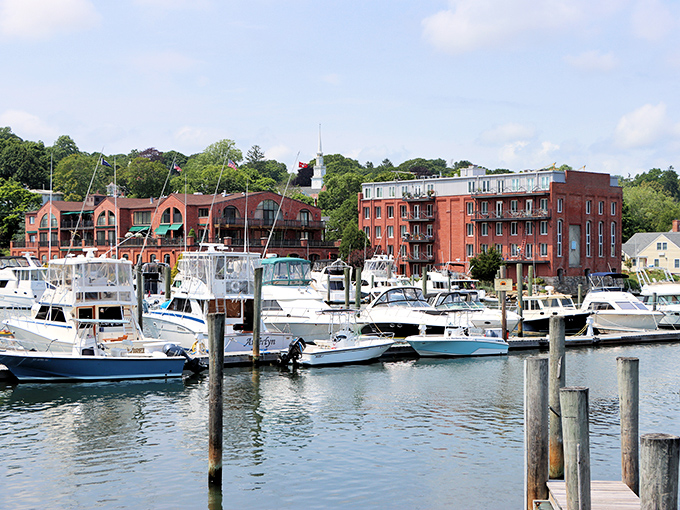 The perfect retirement postcard! Groton's harbor views come with a side of nautical charm that never gets old, no matter how long you stay.