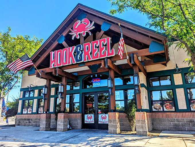 Sun-drenched and ready for seafood adventures. Hook & Reel brings the joyful mess of coastal eating to Meridian's doorstep.