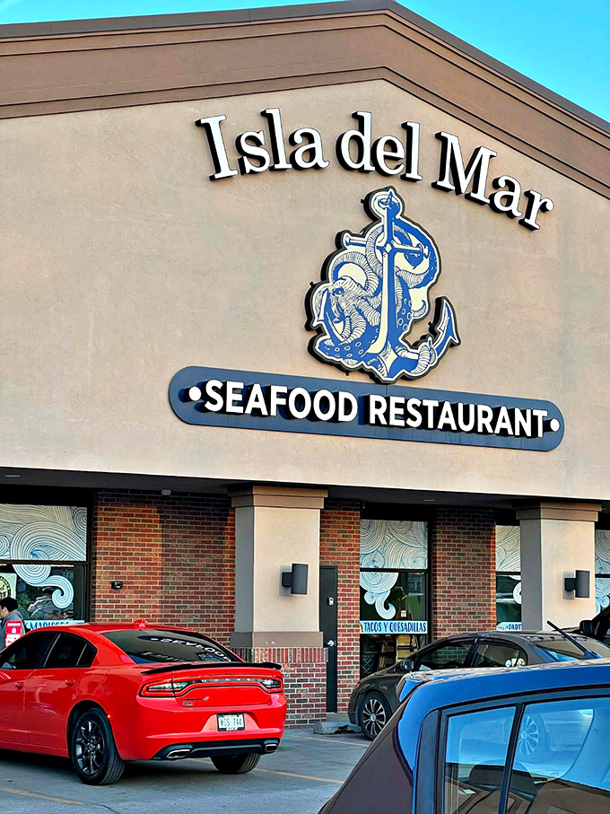 Isla Del Mar: Clean lines and a welcoming storefront &ndash; where the seafood comes with a south-of-the-border twist that'll wake up your taste buds. 