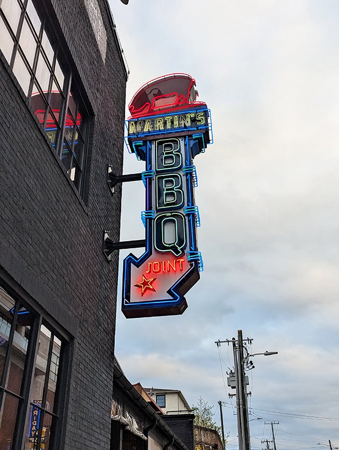 By day or night, Martin's brick building houses some of the most impressive smoke magic in Tennessee. The bat signal for hungry people! 