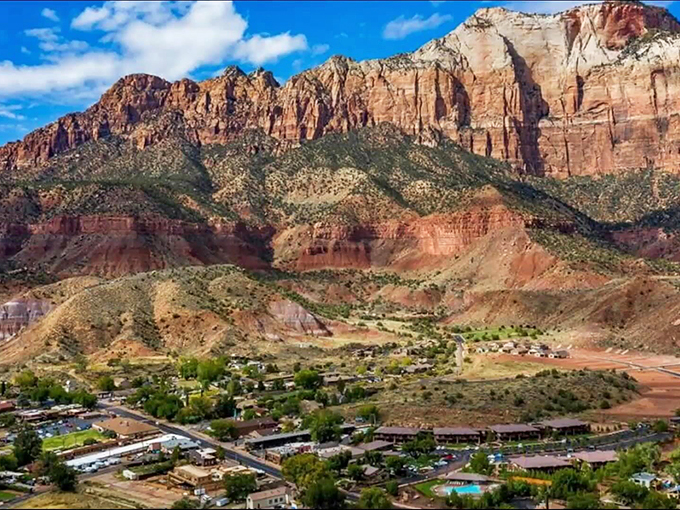 Bird's eye view of Springdale&mdash;a tiny civilization that had the good sense to nestle itself at the foot of geological greatness.