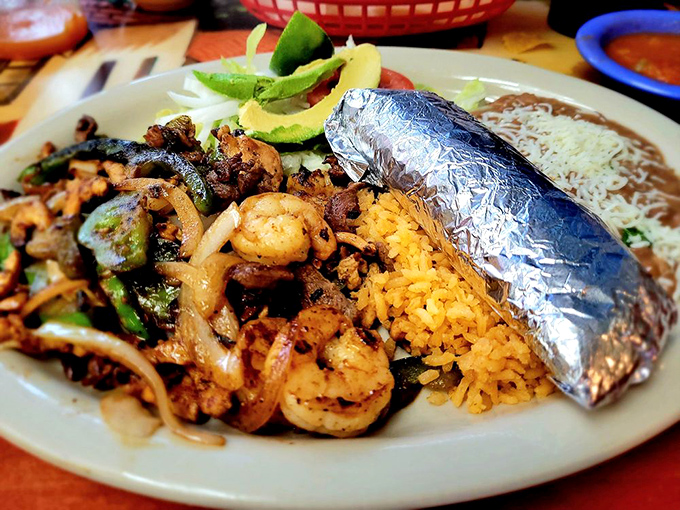 Fajita Mixta: where shrimp and steak come together like the world's most delicious reunion tour. That sizzle is nature's applause!