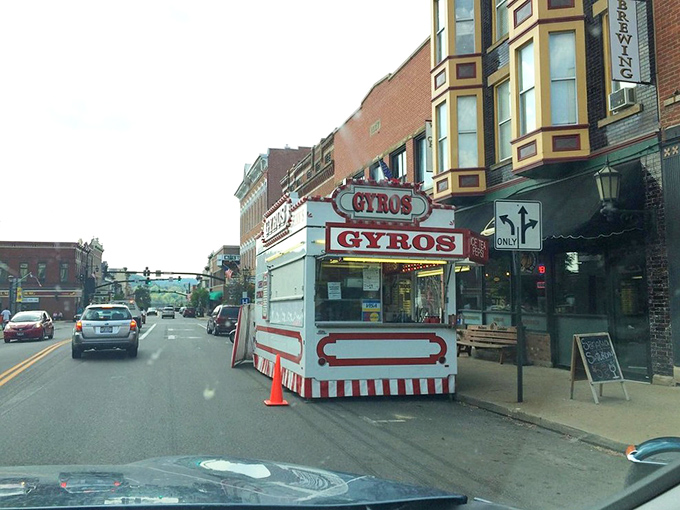 Small-town street food that doesn't need a fancy food truck or celebrity chef endorsement&mdash;just decades of knowing what tastes good.