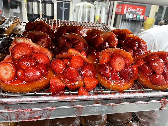 Not just donuts, but edible art&mdash;these strawberry-stuffed masterpieces look like they're auditioning for the Louvre of breakfast pastries.