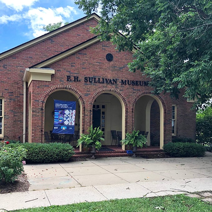 Art meets history at the Sullivan Munce Cultural Center, where brick arches welcome curious minds into Zionsville's creative heart.