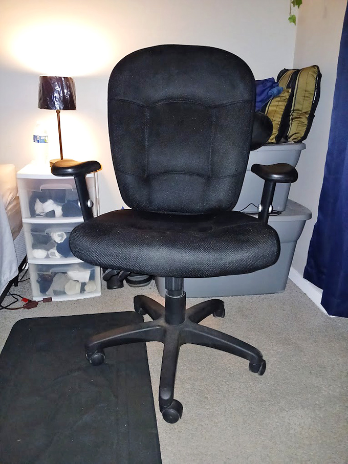 An office chair that's seen a thousand meetings now waits for its home office redemption story &ndash; comfort at a fraction of retail.