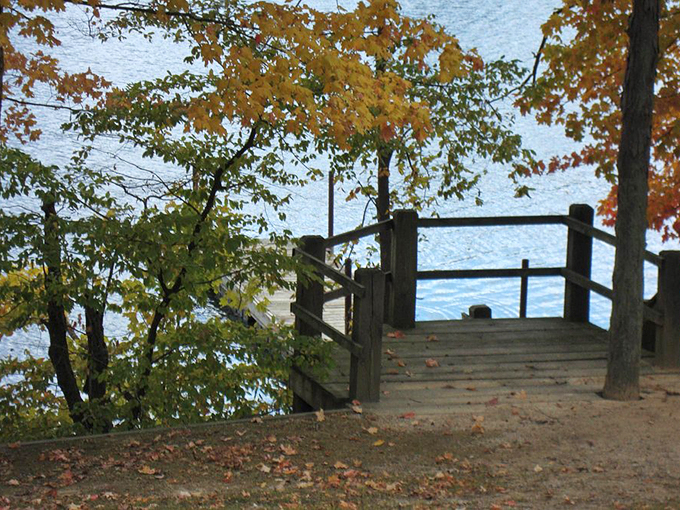 A front-row seat to nature's daily performance. This viewing deck offers the kind of million-dollar view that can't be bought, only experienced.