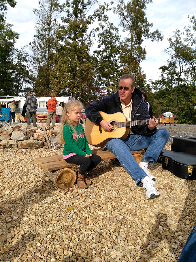 Impromptu music sessions happen naturally here, where strangers become friends over shared songs and stories. The soundtrack of the Ozarks includes laughter and guitar strings.