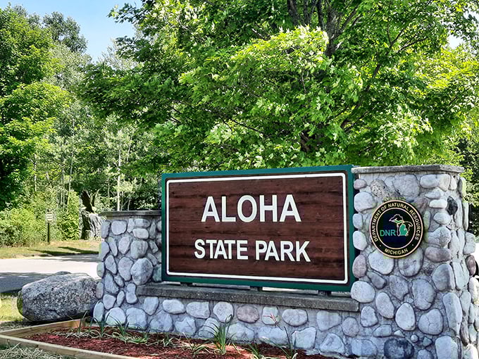 "Aloha" means both hello and goodbye, but you won't want to leave this lakeside paradise once you've arrived!