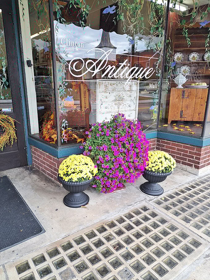 Clinton's charming storefront, complete with seasonal flowers, is the antique equivalent of a warm Southern welcome &ndash; impossible to resist.