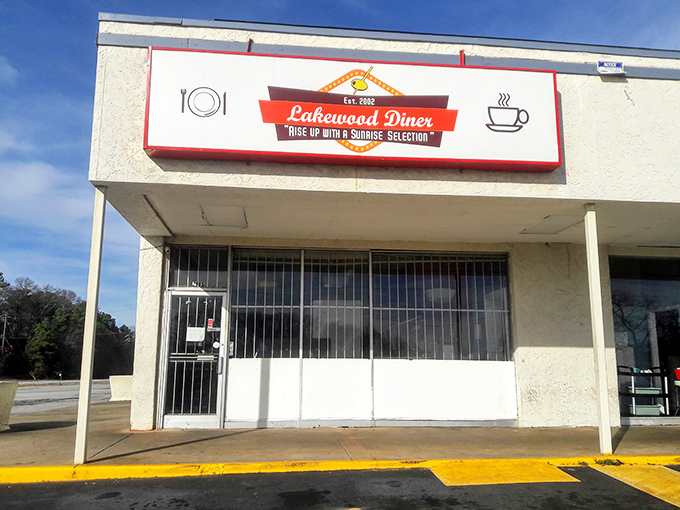 Lakewood Diner keeps it simple on the outside, saving all the excitement for your taste buds. The definition of "don't judge a book by its cover."