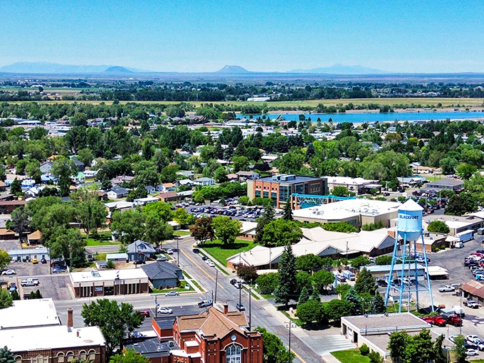 The intersection of Jackson and Main in Blackfoot &ndash; where you're exactly two minutes from anywhere else in town.