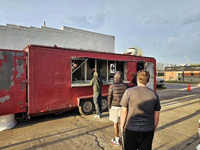 Bobo's Chicken: Where patience meets reward - the line at Bobo's is like waiting for a blockbuster movie, but tastier!
