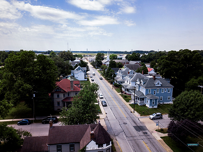 Bridgeville offers that quintessential small-town main street experience. Where "rush hour" means three cars waiting patiently at the town's only stoplight.