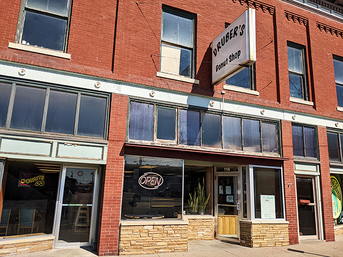 That neon "OPEN" sign in Druber's window might be the most beautiful sight in Kansas when morning hunger strikes.