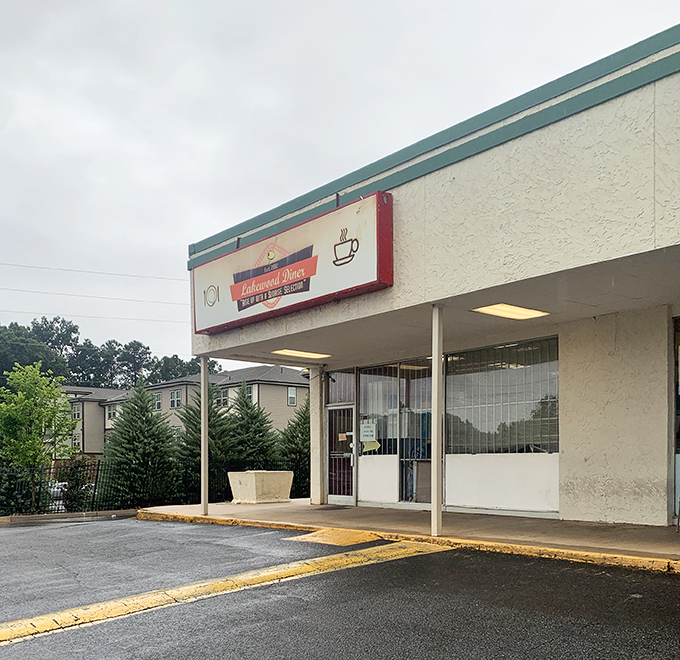 No frills, just skills at Lakewood Diner. The kind of place where regulars measure their lives in perfect omelets and friendly greetings.