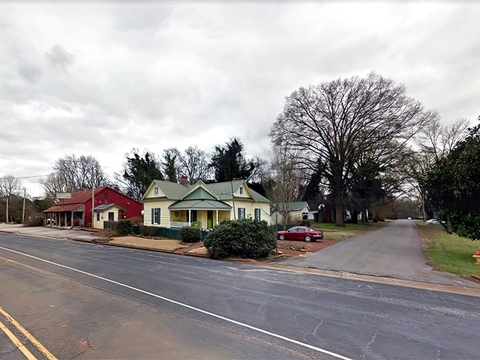 Mooresville's historic homes look like they're waiting for a period drama to break out at any moment. 