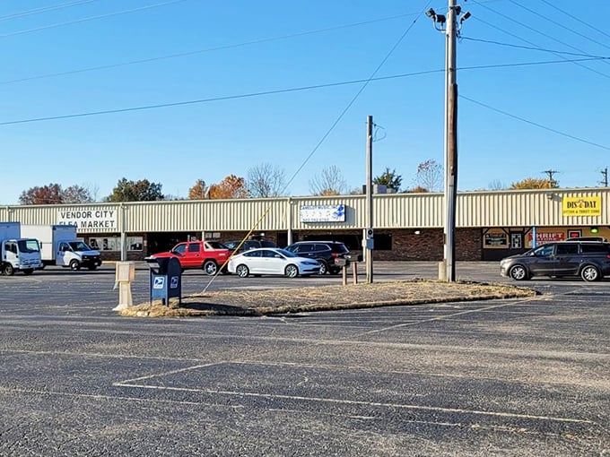 The modern amenities of Mount Washington hide behind a small-town facade. Kroger never looked so neighborly!