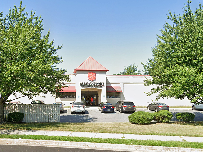 Bright and welcoming, this Family Store proves that doing good and finding bargains go perfectly hand in hand.