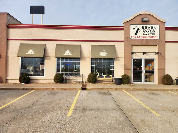 Those little bench seats outside Seven Days are perfect for the post-pancake pause we all need sometimes.