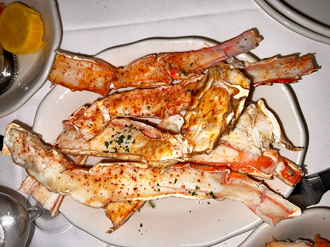 Ocean-to-table perfection that makes you wonder if mermaids are missing their lunch. Sweet, succulent, and worth every napkin.