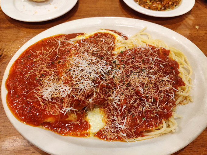 The sauce-to-pasta ratio here achieves what diplomats can only dream of &ndash; perfect harmony that brings opposing factions (hunger and satisfaction) to peaceful resolution.