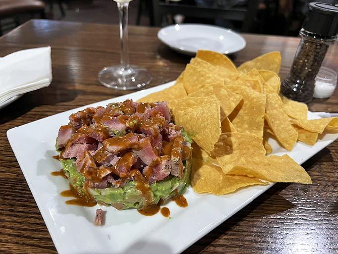 Tuna tartare that's dressed better than most people at the Oscars&mdash;a tower of fresh fish, creamy avocado, and crispy tortilla chips.