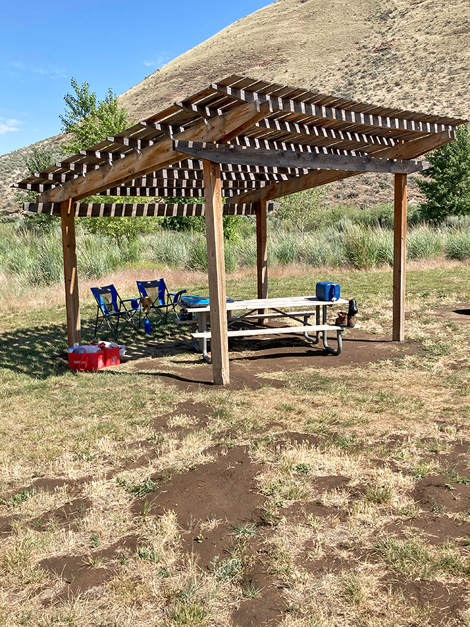 Desert dining at its finest&mdash;a shaded picnic area where the only reservation required is the one you made with Oregon State Parks. The dress code? Dusty boots welcome. 