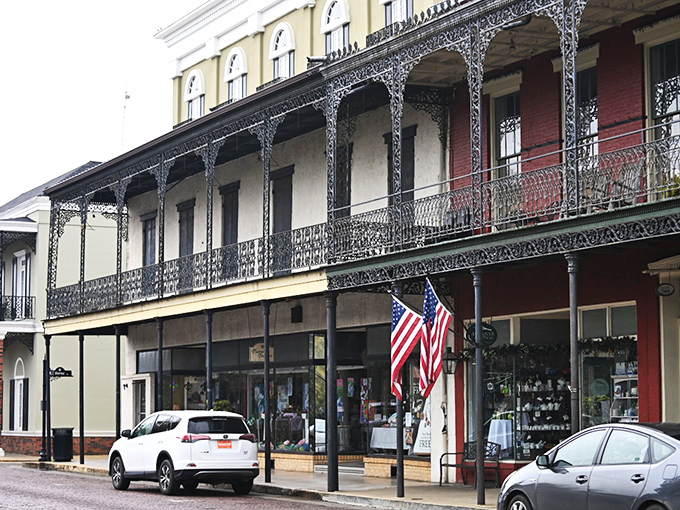 These aren't just balconies—they're Southern storytellers, whispering tales of moonlit soirees and gentle breezes to anyone who'll pause long enough to listen.