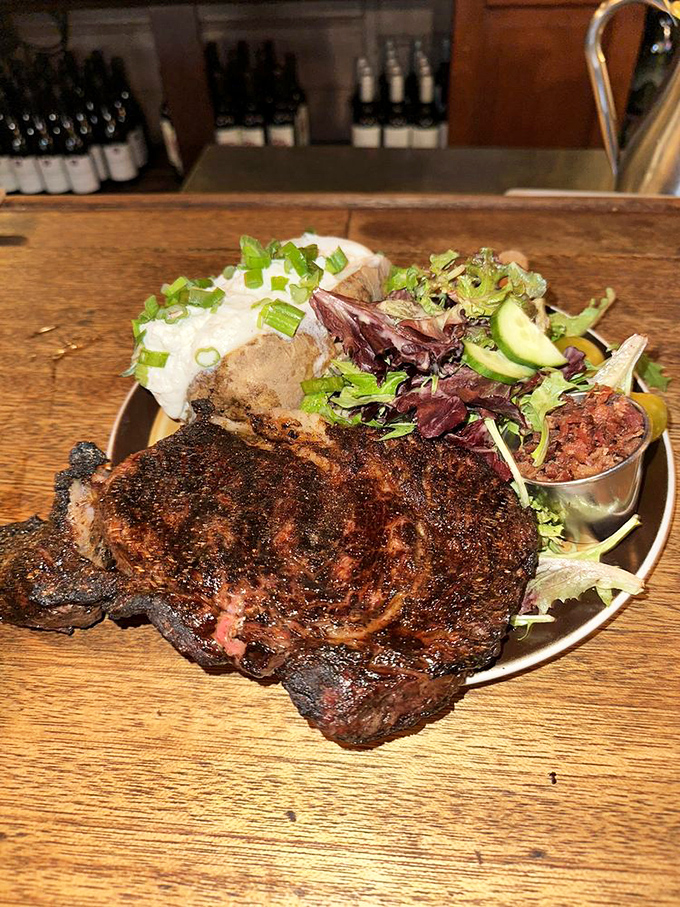 The kind of plate that makes you want to send a thank-you note to the cow. That smoke ring isn't just color&mdash;it's a flavor halo.