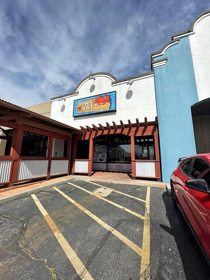 Down N Dirty's turquoise accents and southwestern architecture create the perfect desert-meets-ocean vibe. Seafood with a Santa Fe twist!