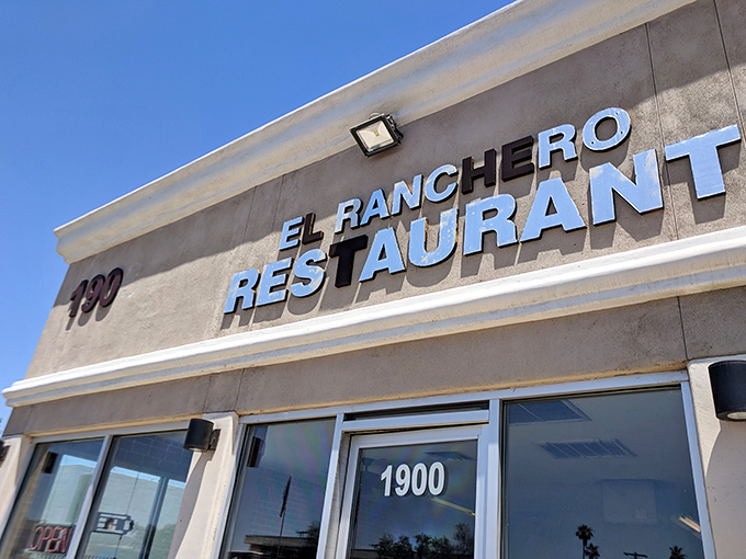 El Ranchero's simple exterior belies the seafood treasures within&mdash;like a book you shouldn't judge by its cover.