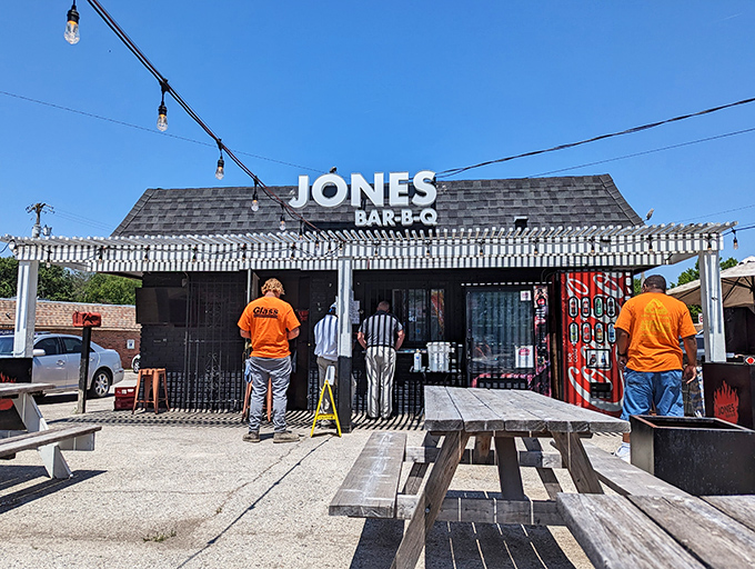 Jones Bar-B-Q's no-nonsense exterior &ndash; the BBQ equivalent of "don't judge a book by its cover" in delicious form.