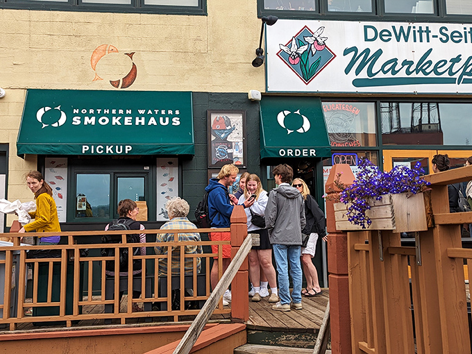 Northern Waters' entrance has earned its queue of patient customers. Good things come to those who wait&mdash;great sandwiches too.