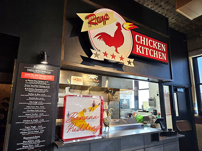 Ray's Chicken Kitchen: That proud rooster knows what's up - Ray's serves chicken worth crowing about all day long.