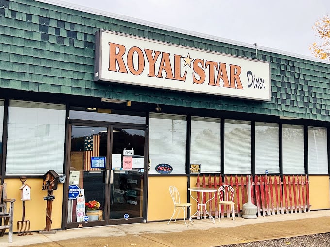 Royal Star Diner: The green-shingled exterior might not win architectural awards, but inside they're serving blue-ribbon comfort food worth driving across county lines for.