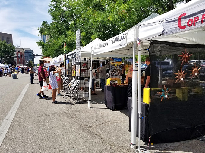 Art that catches your eye and food that captures your heart. Downtown Boise proves good taste comes in many forms at this bustling market.