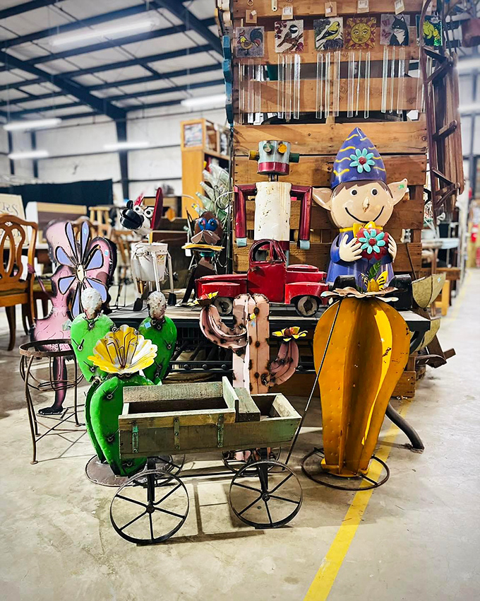 Where one person's "I don't need this anymore" becomes another's "I've been looking everywhere for this!" Meridian's market magic in action.